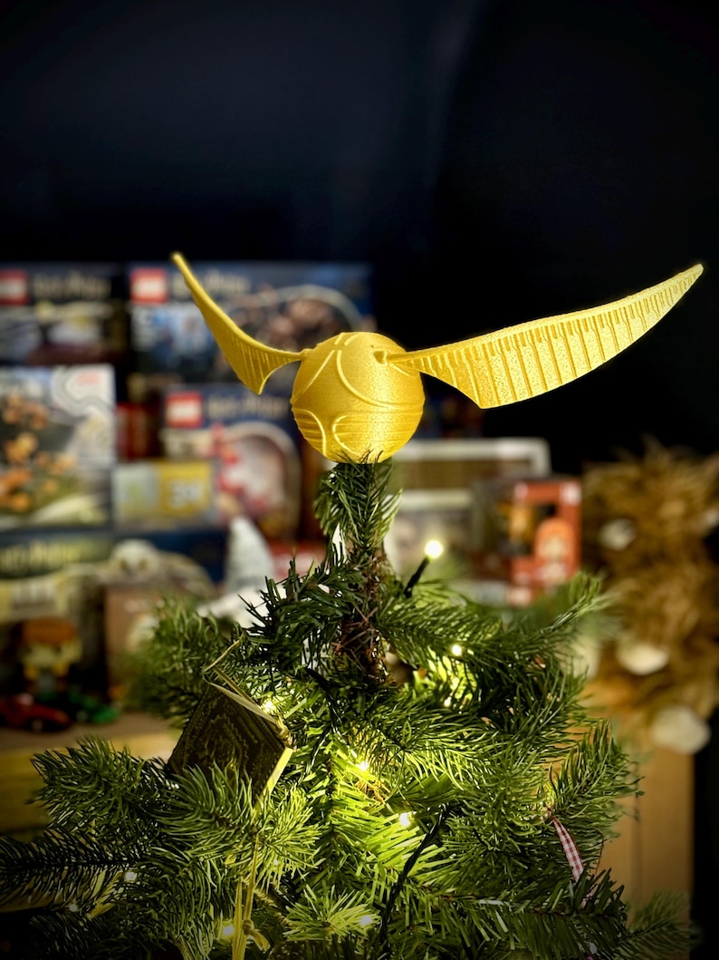 Golden Snitch Tree Toppernull