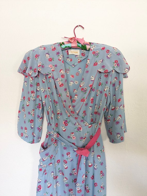 1940s Lamb Print Dressing Gown Robe by Textron - 40s … - Gem