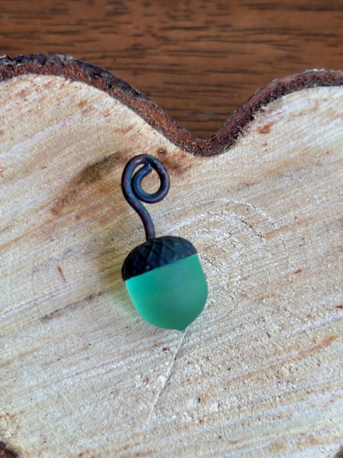 Frosted Emerald Glass Acorn Charm / Lampwork Bead / Recycled Glass - Etsy