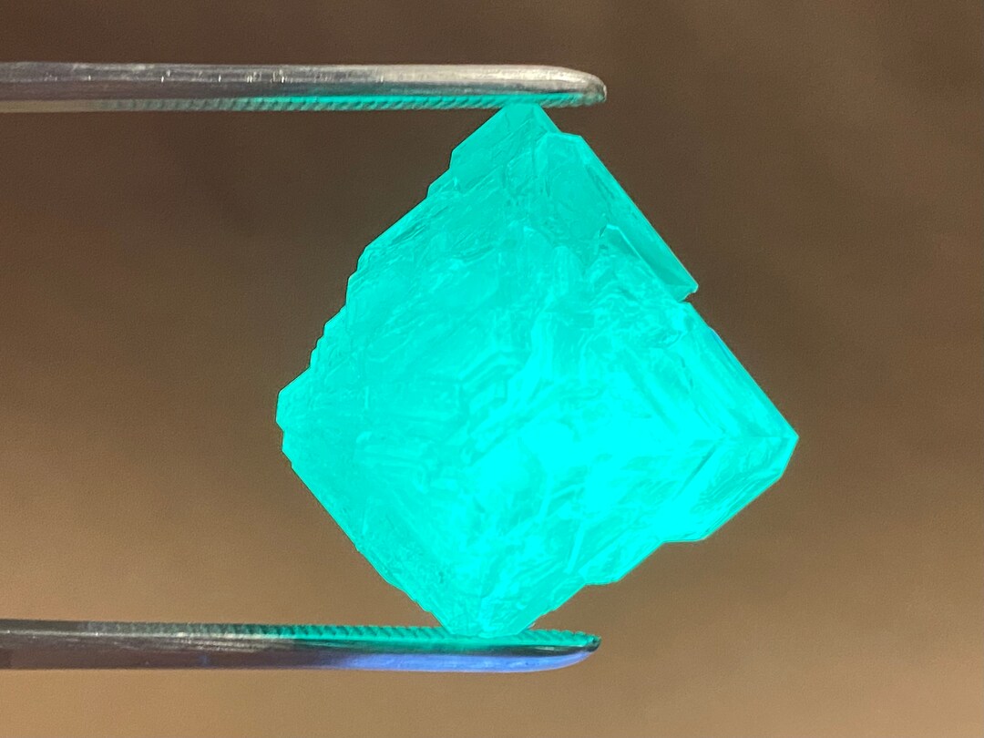 Fluorescent Glow Alum Crystal Kit - Perfect Kids Stocking Stuffer ...