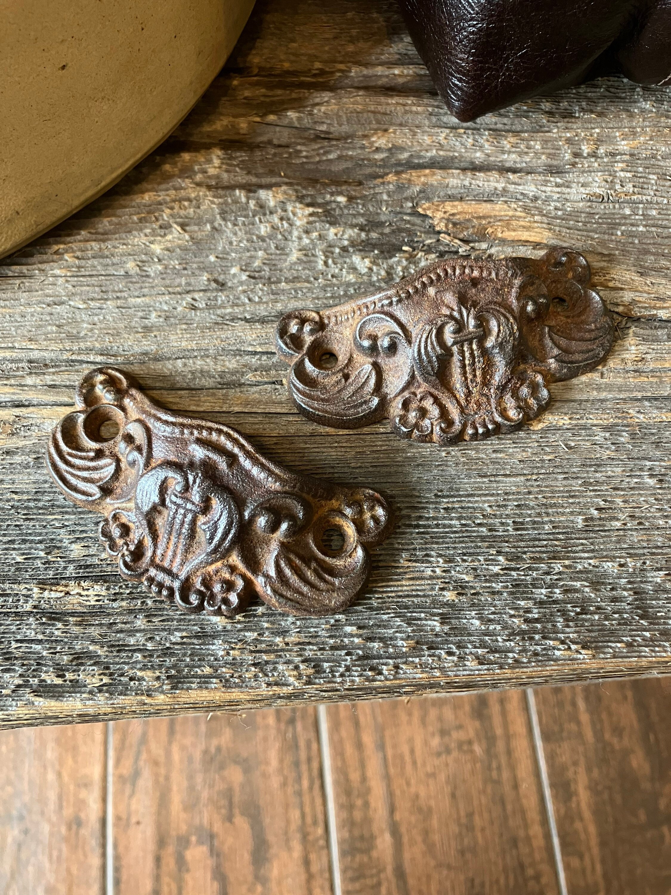 Classic Hardware Binis