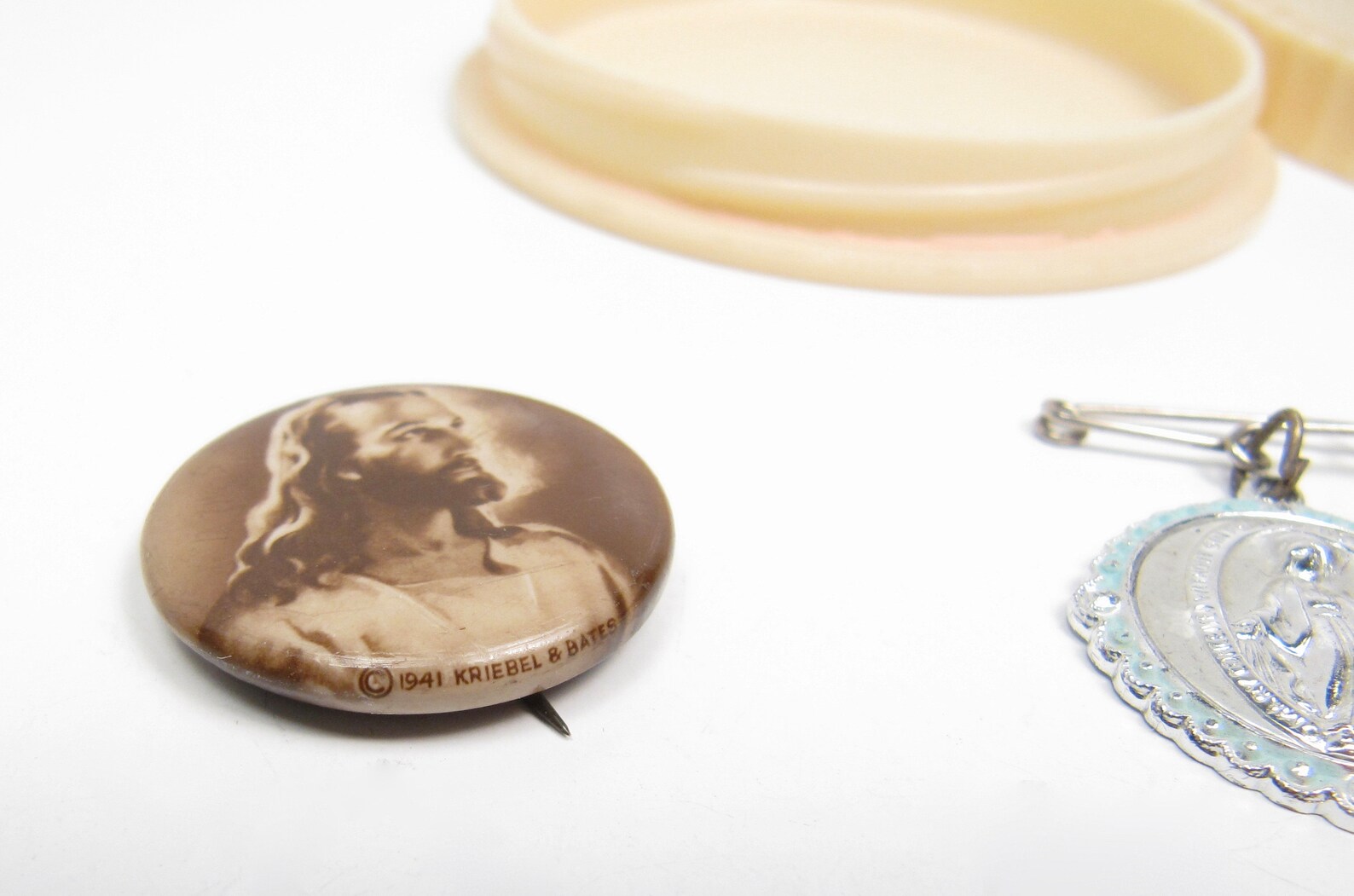 Plastic Vintage Religious Rosary Box Jesus Button Pressed | Etsy