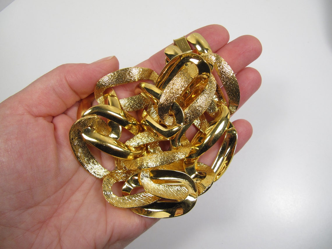 1980s NAPIER Pat 4774743 Textured & Shiny Gold Tone Large Oval | Etsy