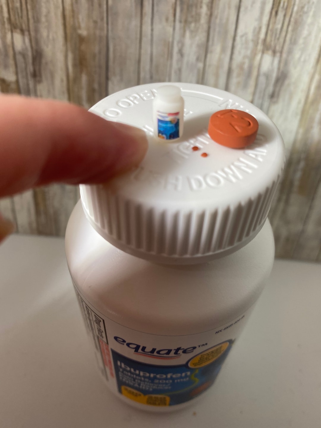 Dollhouse Miniature 1/12 Scale Ibuprofen Bottle With Two Tiny Pills - Etsy