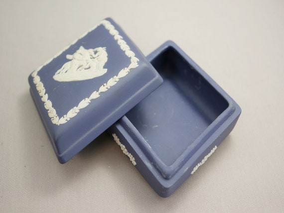 Vintage Wedgewood Dresser Box Dark Blue Porcelain Box… - Gem