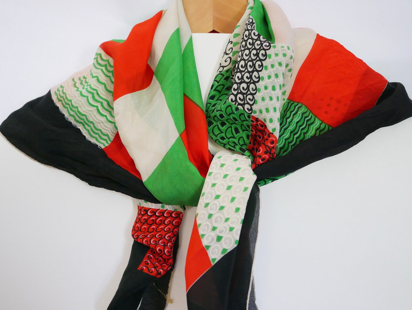 Scarf Vintage Scarf Red Green With Black Border Silk Scarf 30 Inch ...