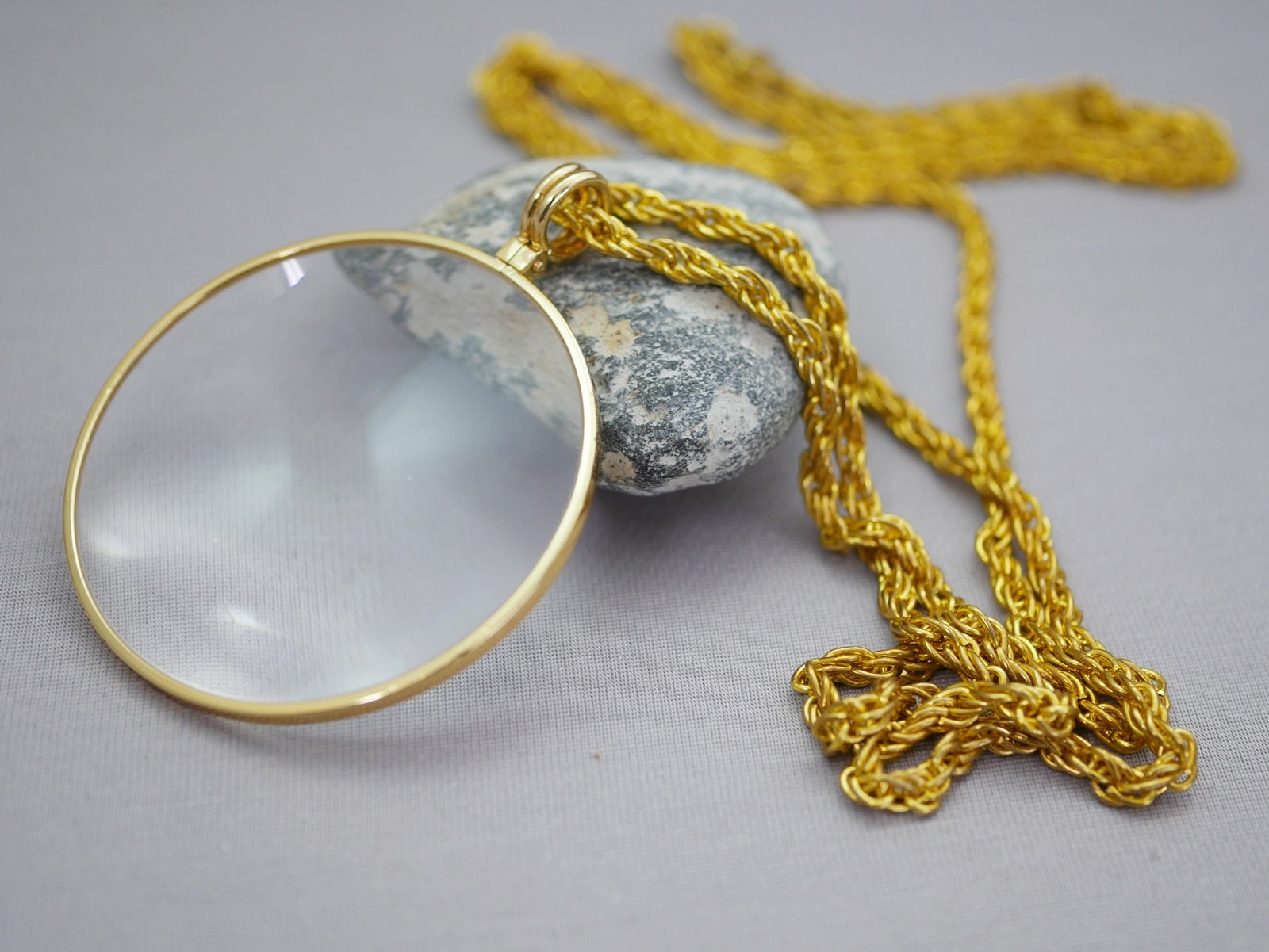 Vintage Magnifier Glass on Gold Rope Necklace Chain 38 Inches Long 2 ...
