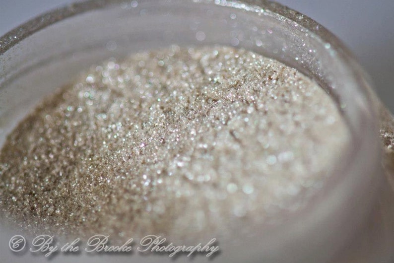 Diamond Dust 3g Cosmetic Shadow Booster Jar With Sifter - Etsy
