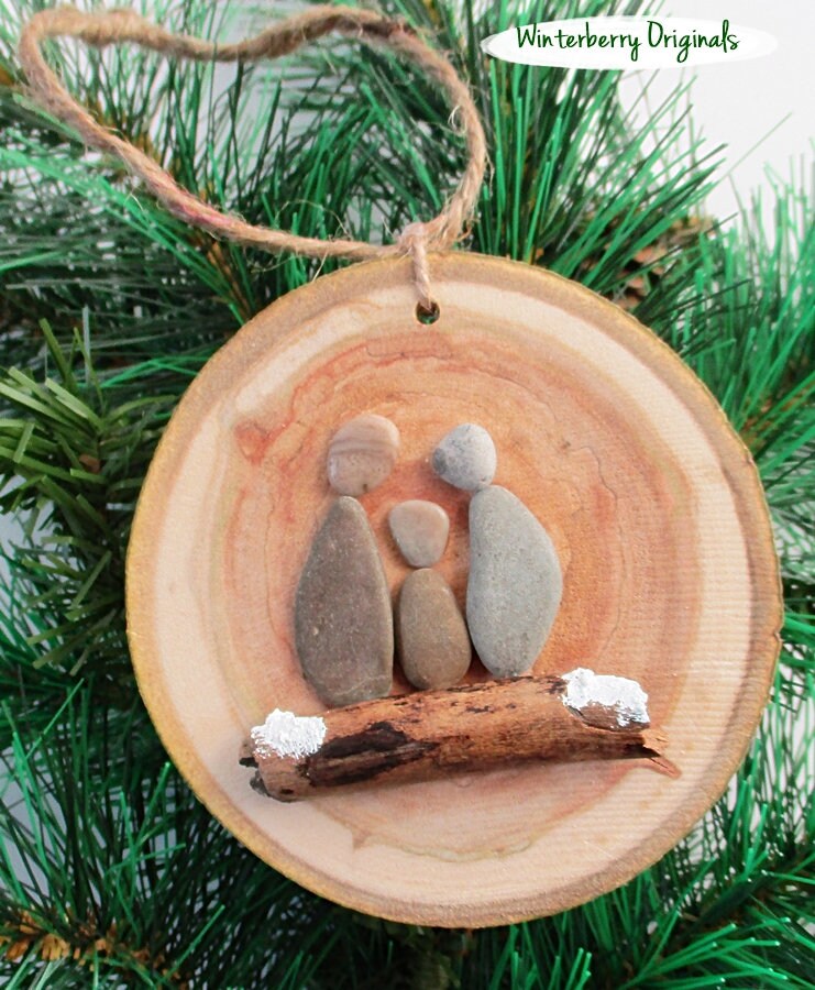 Pebble Art Tree Slice Ornament: Family of 3 Christmas | Etsy