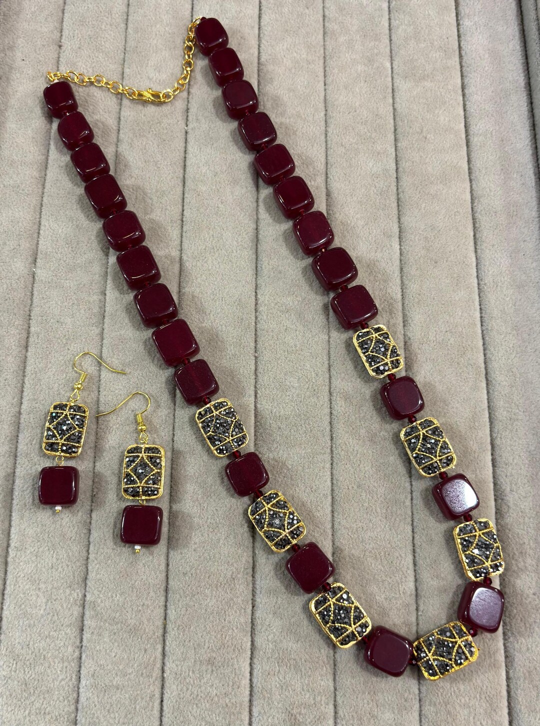 Handmade Maroon Box Tumble Mala With Antique Beads & Matching Earrings ...