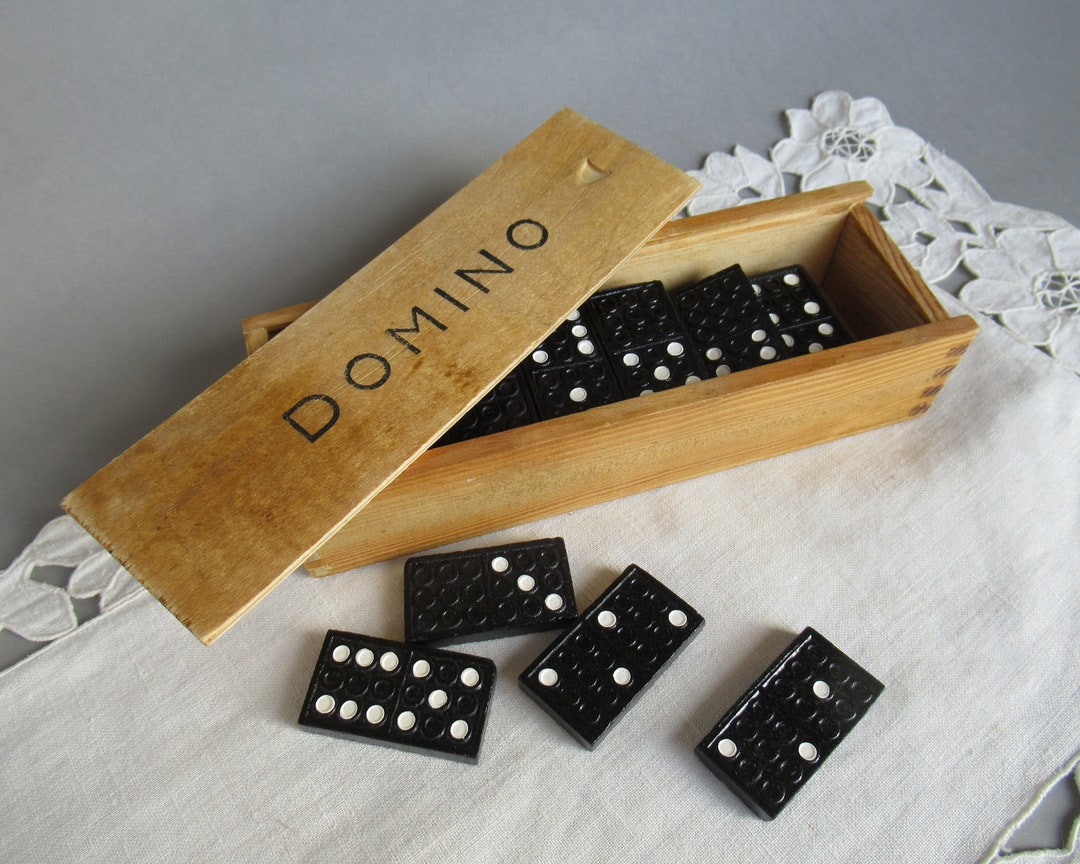 Vintage Domino Set With Dragon Plastic Dominoes Dominos Set Full Set in ...