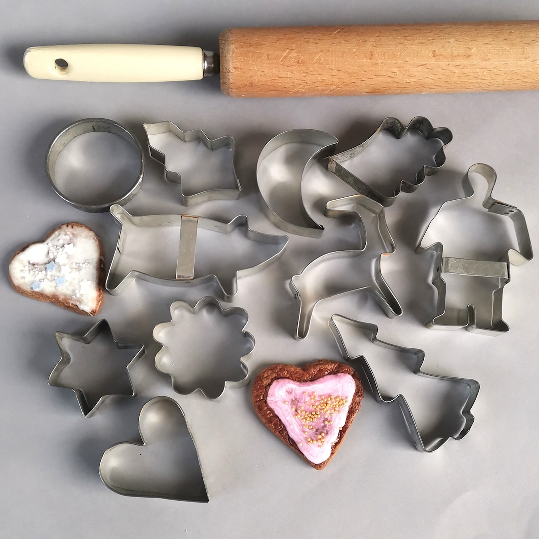 Vintage Gingerbread Cookie Cutters Christmas Cookie Biscuit Cutters ...