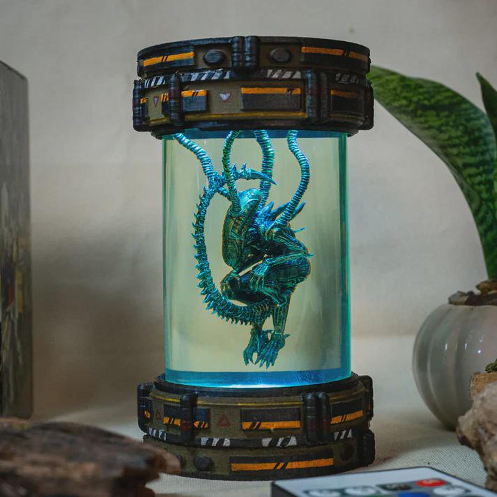 Alien Xenomorph Biolab Resin Lamp With LED Light, Sci-fi Home Decor ...