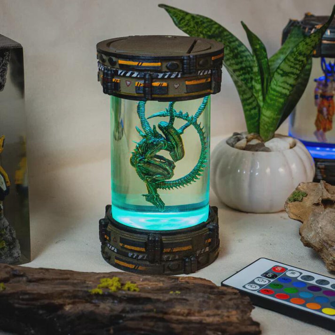 Alien Xenomorph Biolab Resin Lamp With LED Light, Sci-fi Home Decor ...