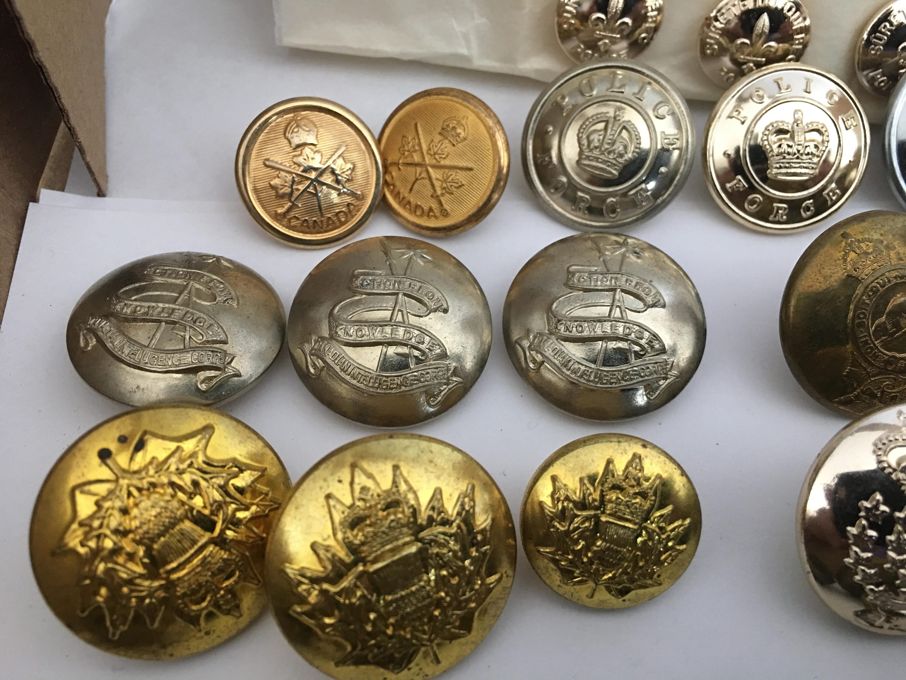 40 Vintage Canadian Button Collection Police Military - Etsy UK
