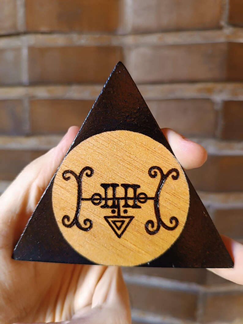 FURFUR Sigil Goetia, Burned in Plywood, Triangle of Invocation 10cm. - Etsy