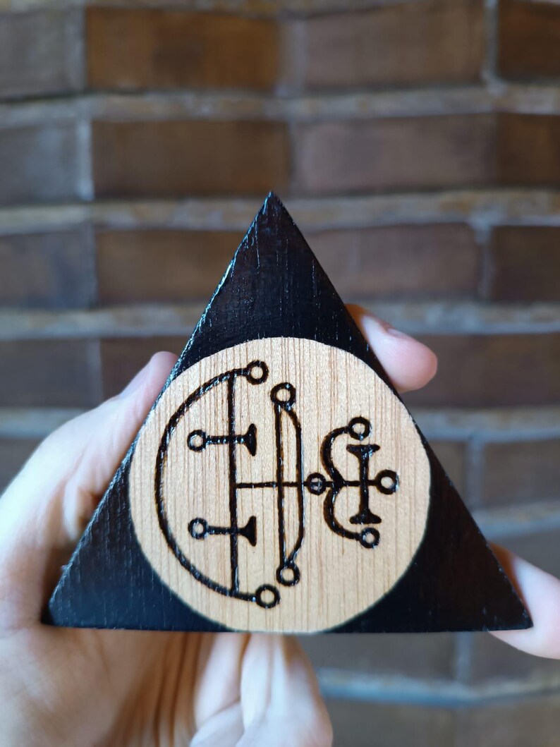 AIM Sigil Goetia, Burned in Plywood, Triangle of Invocation 10cm. - Etsy