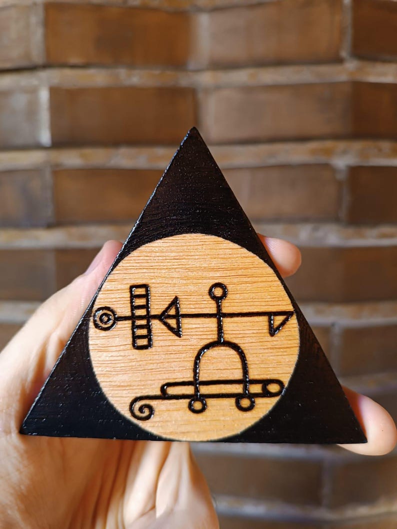 SABNOCK Sigil Goetia, Burned in Plywood, Triangle of Invocation 10cm ...