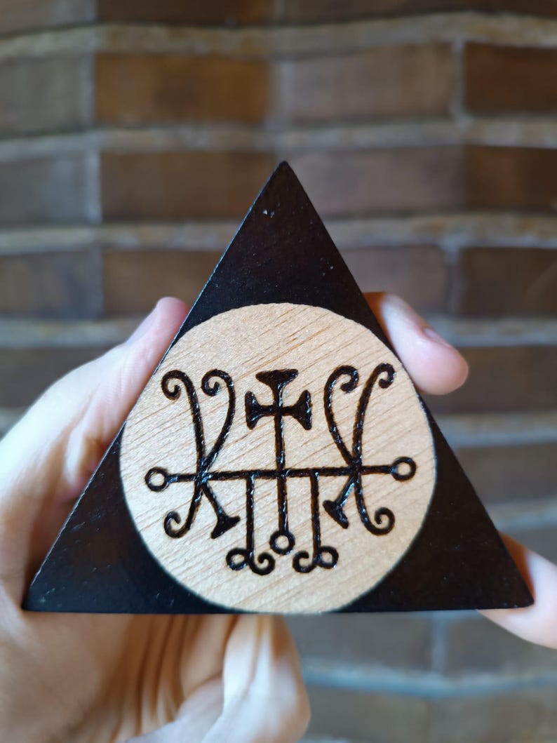 MARCHOSIAS Sigil Goetia, Burned in Plywood, Triangle of Invocation 10cm ...