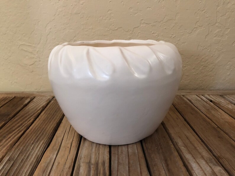 Mid Century White Matte Pottery Planter U.S.A. - Etsy