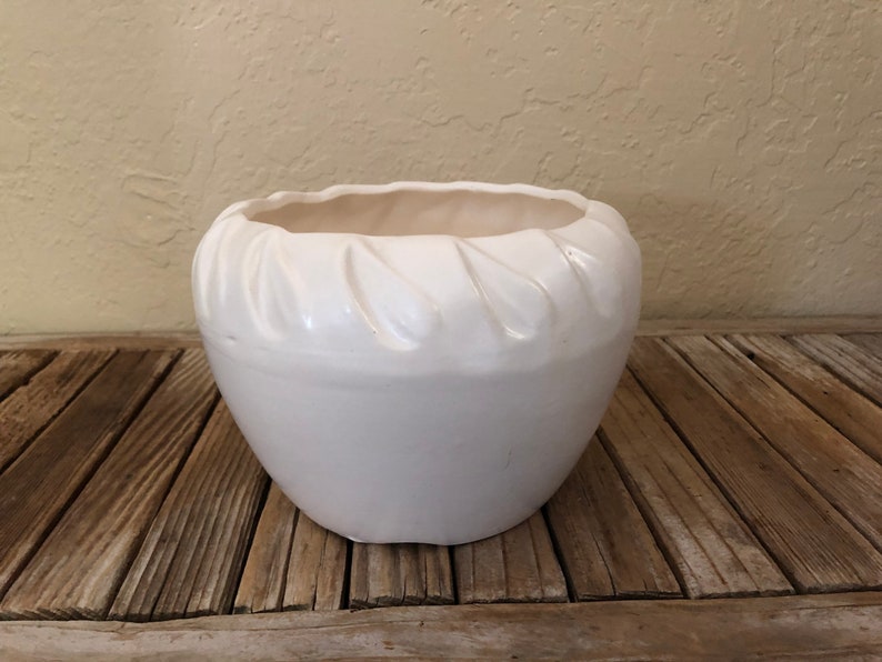 Mid Century White Matte Pottery Planter U.S.A. - Etsy