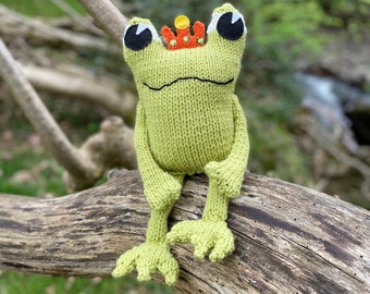 Frog Toy Knitting Pattern PDF Legs, Egg Cozy & Finger Puppet ...