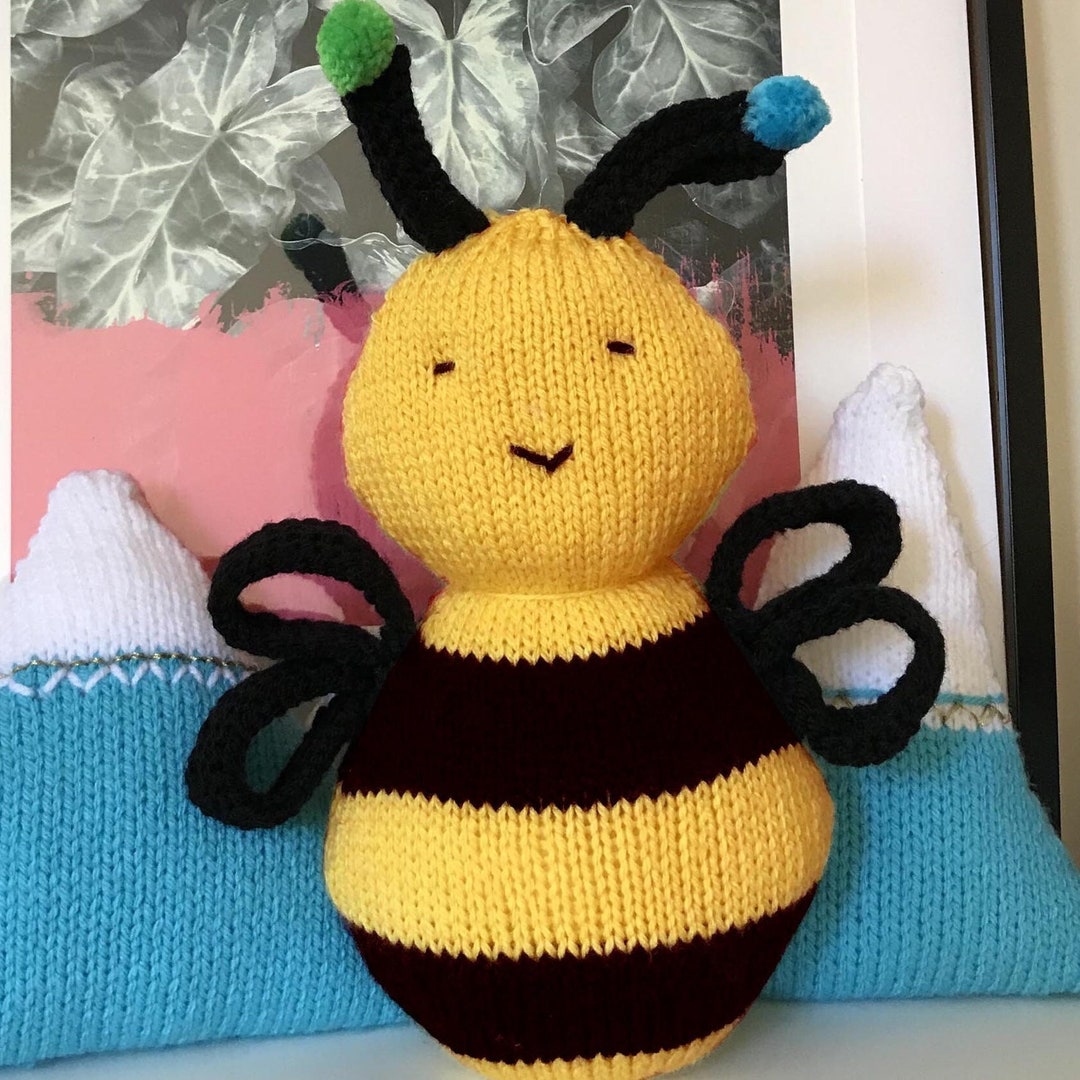 Bee Happy Toy Knitting Pattern - Etsy