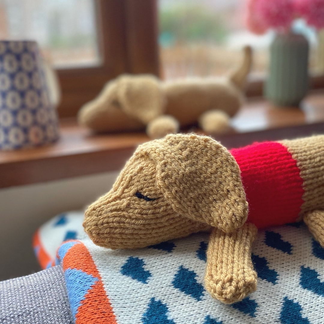 Sausage Dog Toy Knitting Pattern, Gift for Dog Lovers, Knit a Puppy ...