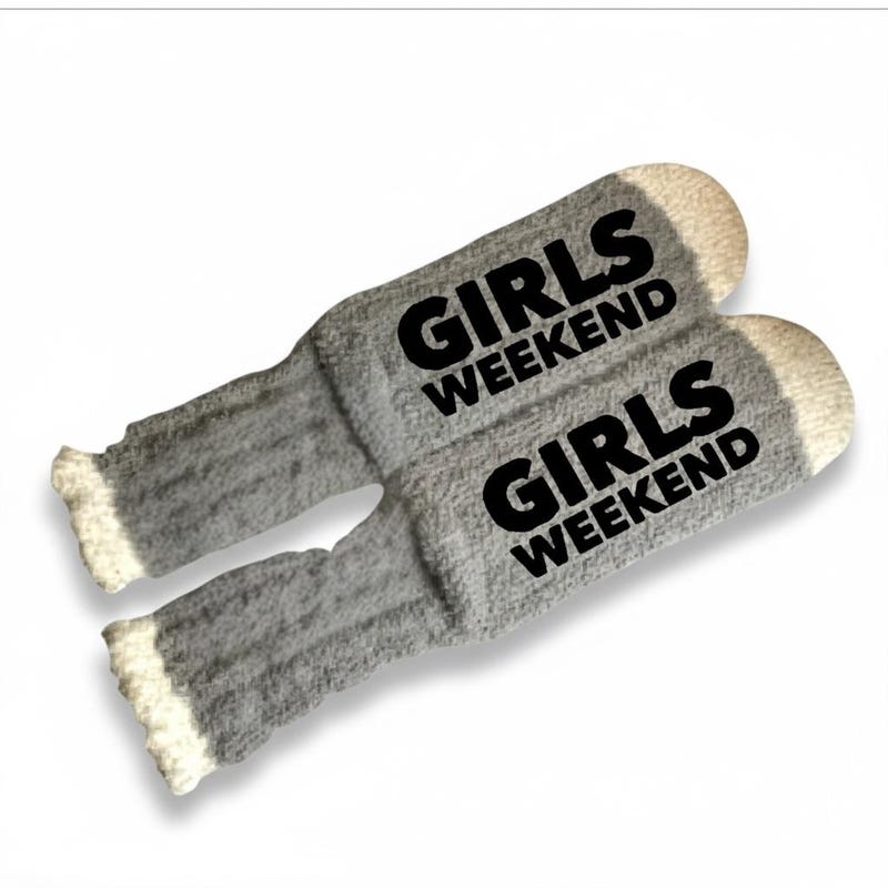 Girls Trip Gifts - 60+ Gift Ideas for 2025