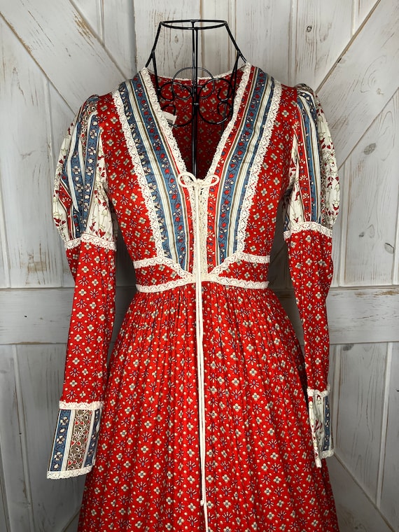 RARE 70's Vintage Gunne Sax Red White Blue Calico Str… - Gem