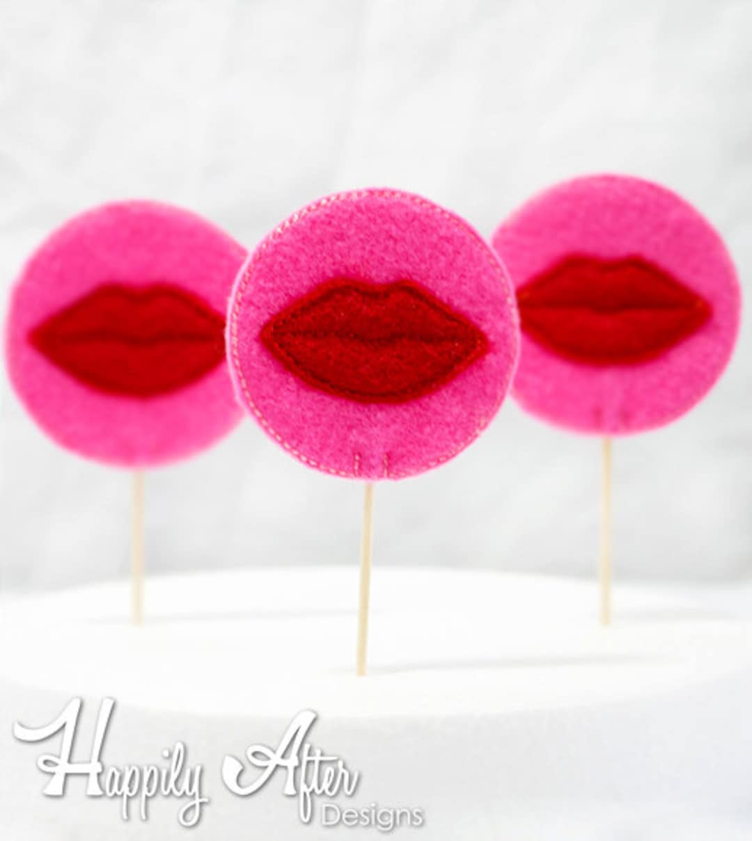Lips Cupcake Topper Embroidery Design, Machine Embroidery, ITH, in the ...