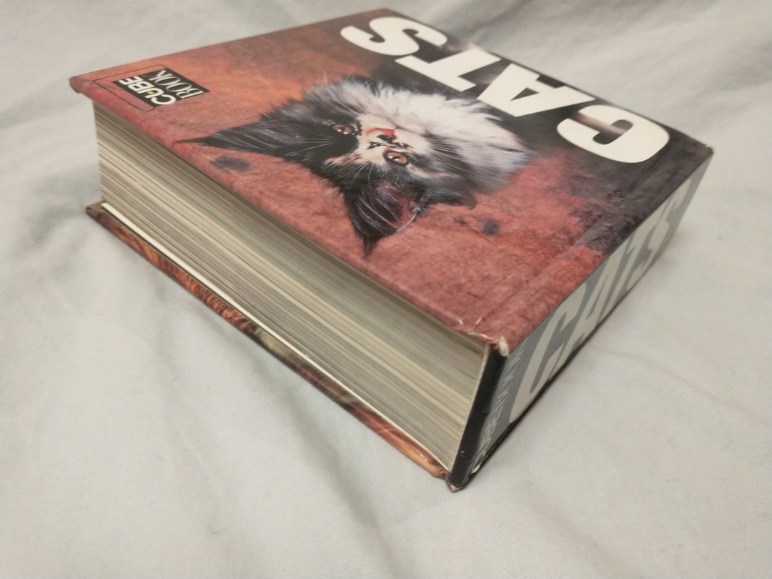 CATS..A Thick Heavy Book Chock Full of Pics, Breed Information and ...