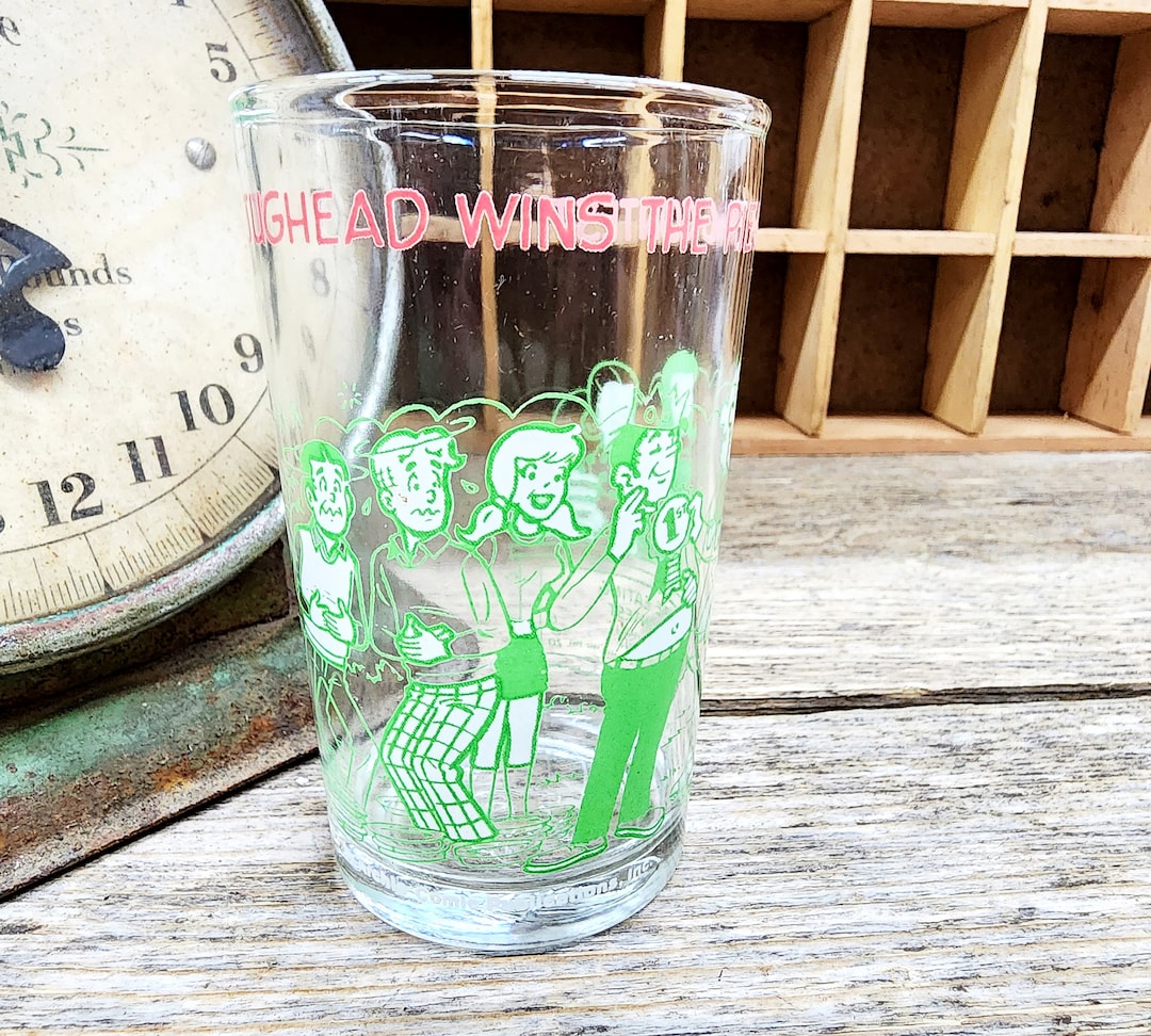 Small Reggie Archie Comic Drinking Glass, Jughead Wins the Pie Eating ...