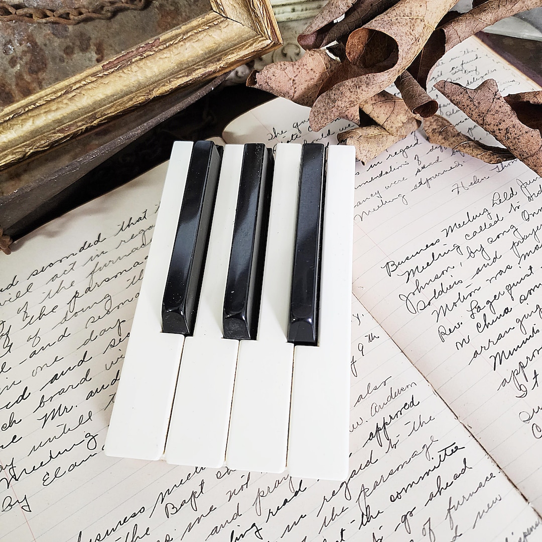 Salvaged Piano Keys, Wood/plastic Loose Piano Keys, Altered Art ...