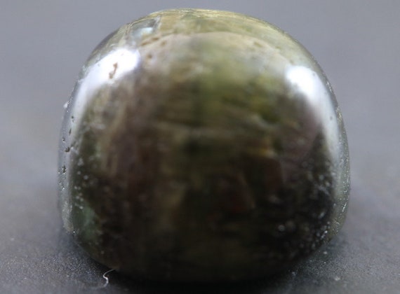 Chatoyant Quartz Stone