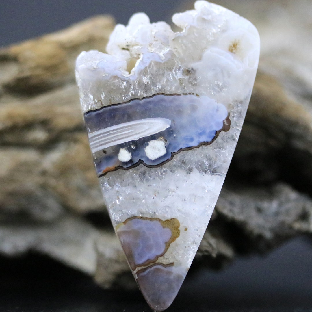 Tube Agate Manganese Quartz With Blue Chalcedony & Druzy Crystals AAA ...