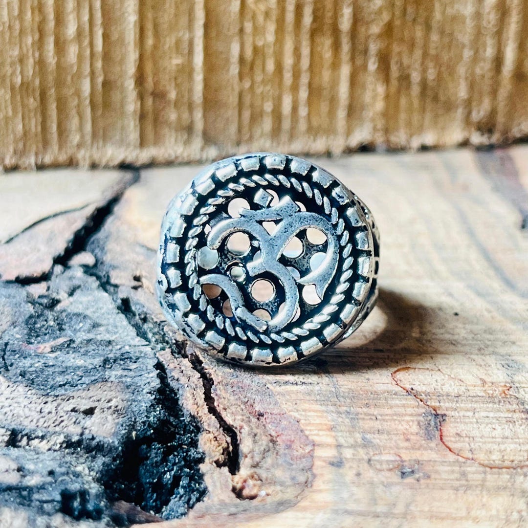 Om Signet Ring | Yoga Meditation Ring | Spiritual Ring | Hinduism ...