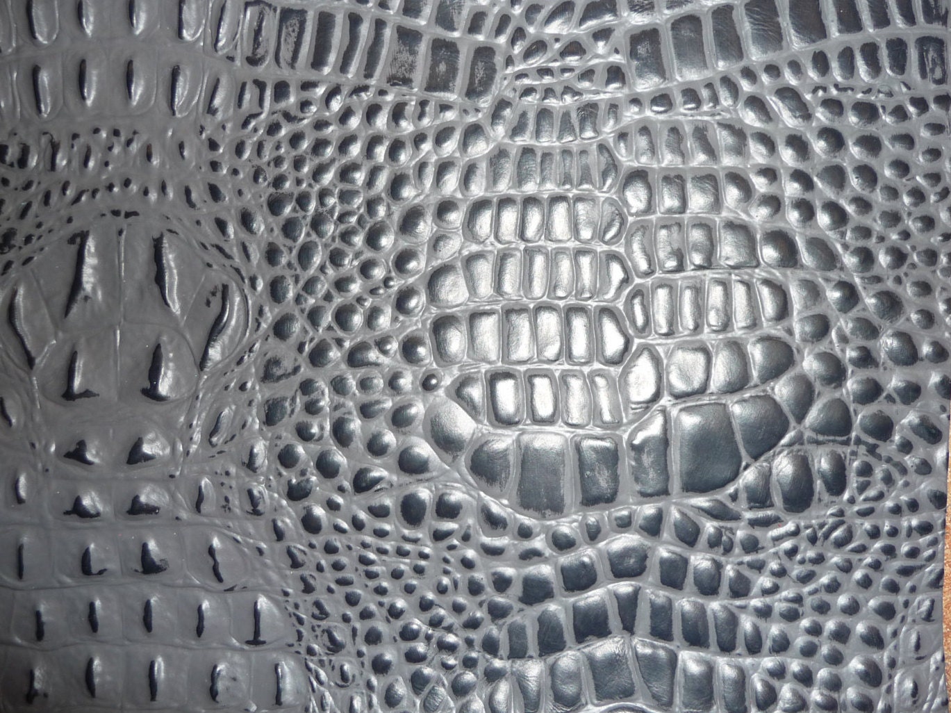 ALLIGATOR 3 4 or 5 Sq Ft Gray / GRAY Crocodile Embossed - Etsy