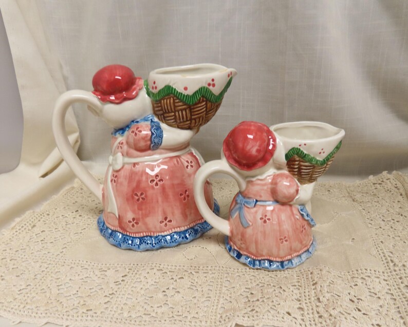 Vintage Pair Otagiri Piggy Pitchers Anthropomorphic Pigs Milk Pitcher ...
