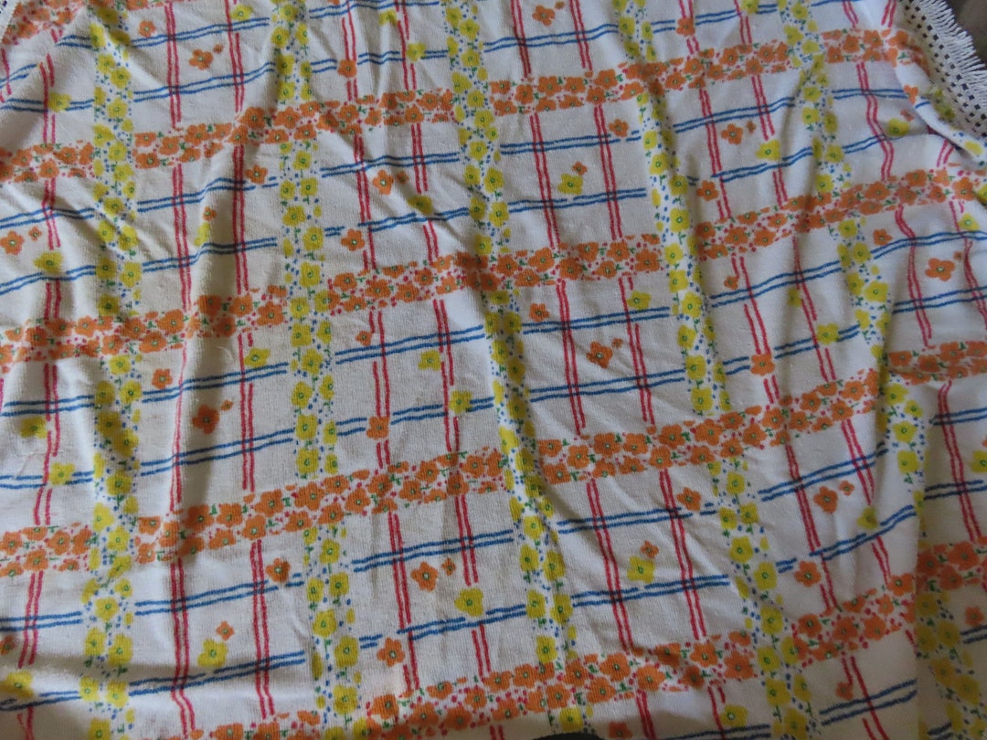 Vintage Terry Cloth Round Tablecloth With Fringe Terrycloth Tablecloth ...
