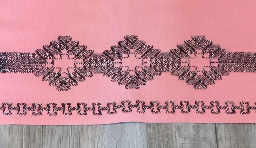 SALE Vintage Swedish Huck Weave Hand Towel Metalic Thread Hand ...