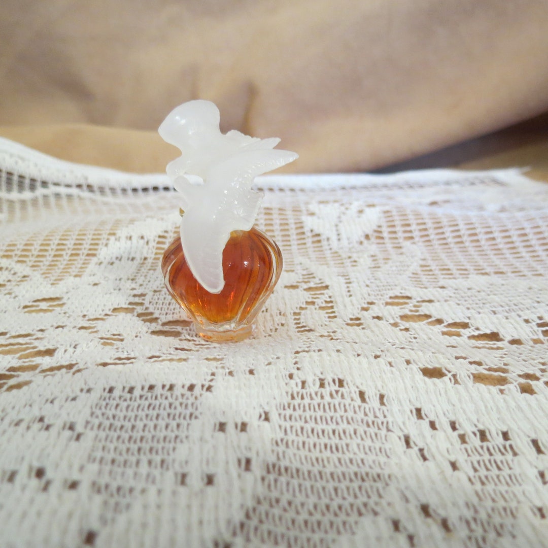 Vinate Nina Ricci L'air Du Temps Double Dove Miniature Perfume Bottle ...