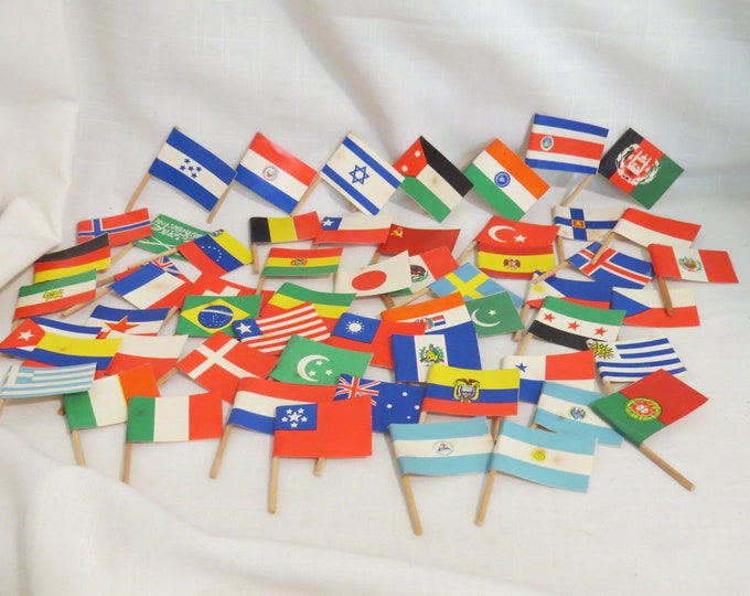 SALE Vintage Miniature Country Flags WWII Soldiers on Back Militaria - Etsy