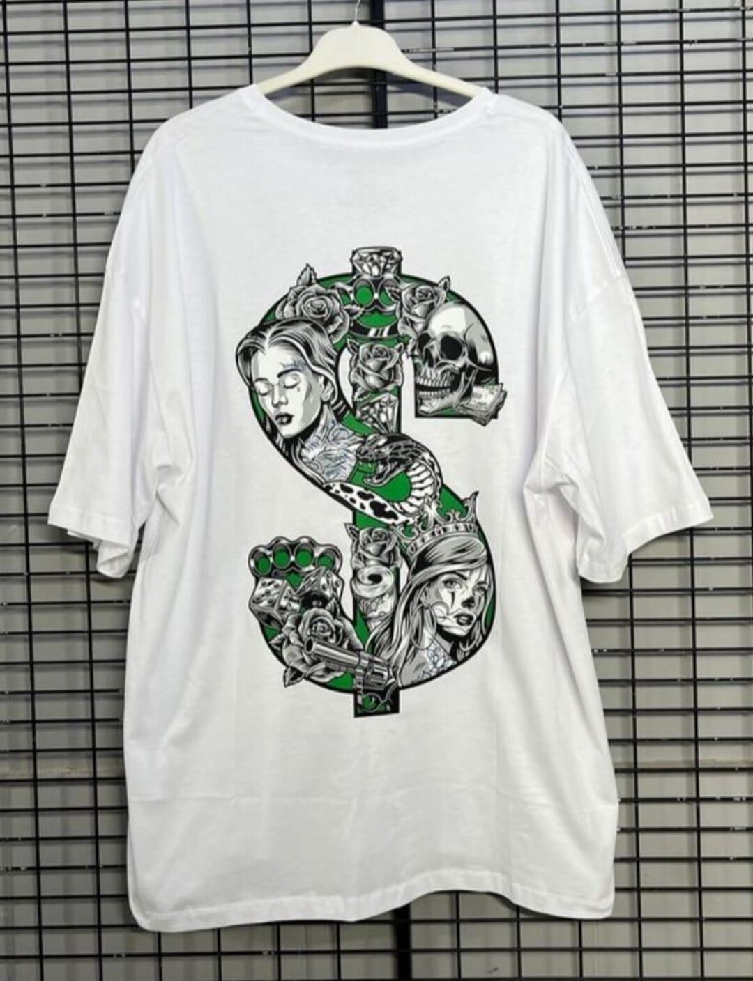 Gothic Dollar Skull T-shirt | Oversize White Unisex T-shirt ...