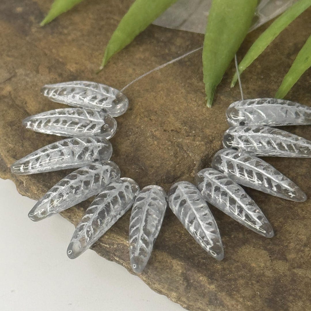 Feather Beads Czech Glass Clear W Silver Wash 30pc 17mm Glass Feather ...