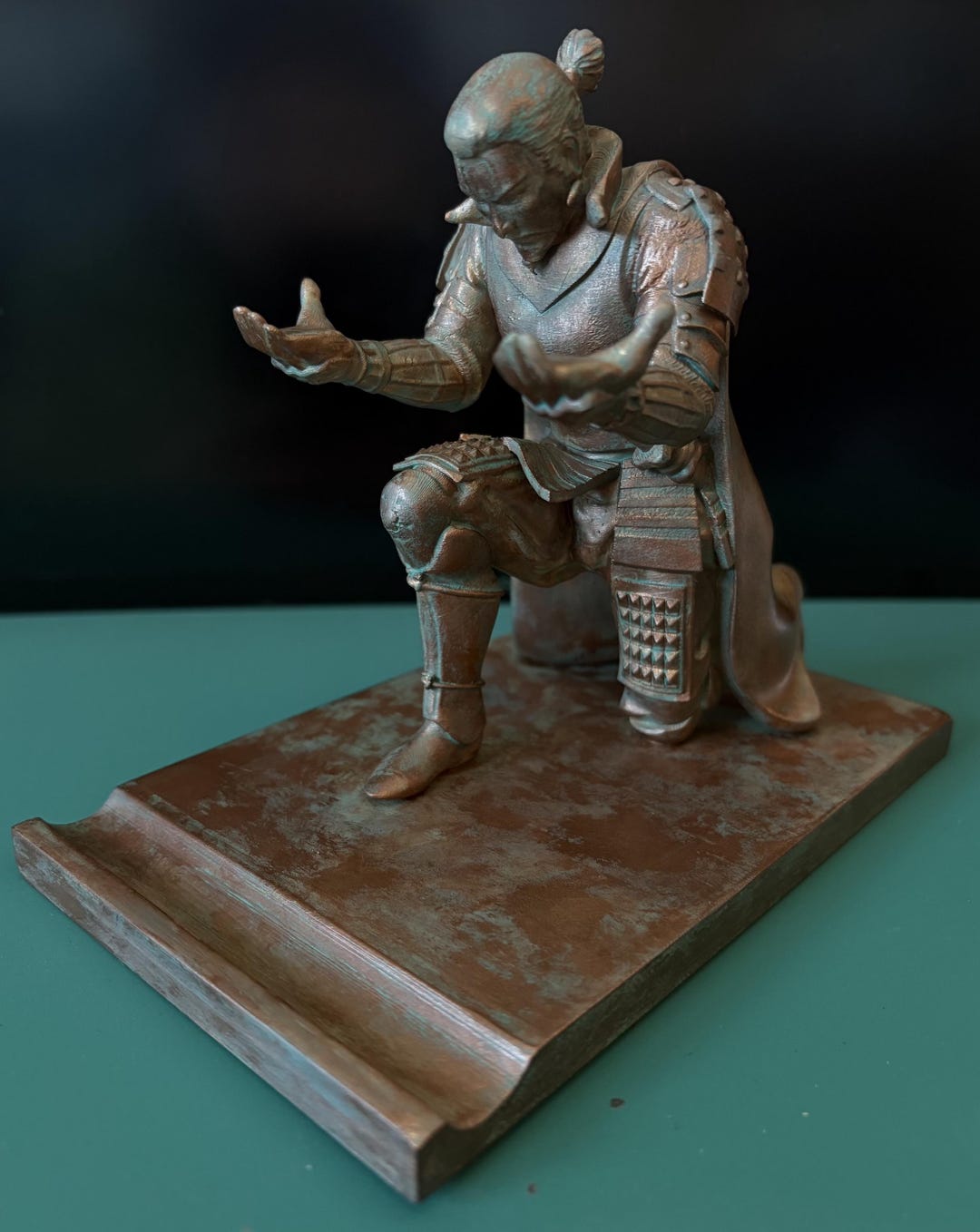 Luxury Oda Nobunaga Samurai Sho-gun Figurine Watch Stand Pen Stand ...