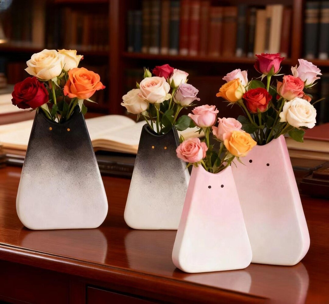 Cute Cat Shaped Ceramic Vases Set - Handmade Gradient Black White Cat ...