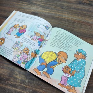 The Berenstain Bears Meet Santa Bear Softcover Picture Book 1984 P1534 ...