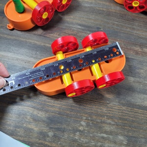 TUPPERWARE Tuppertoys Amphibio Train Set 3 Cars 4 People Figures ...