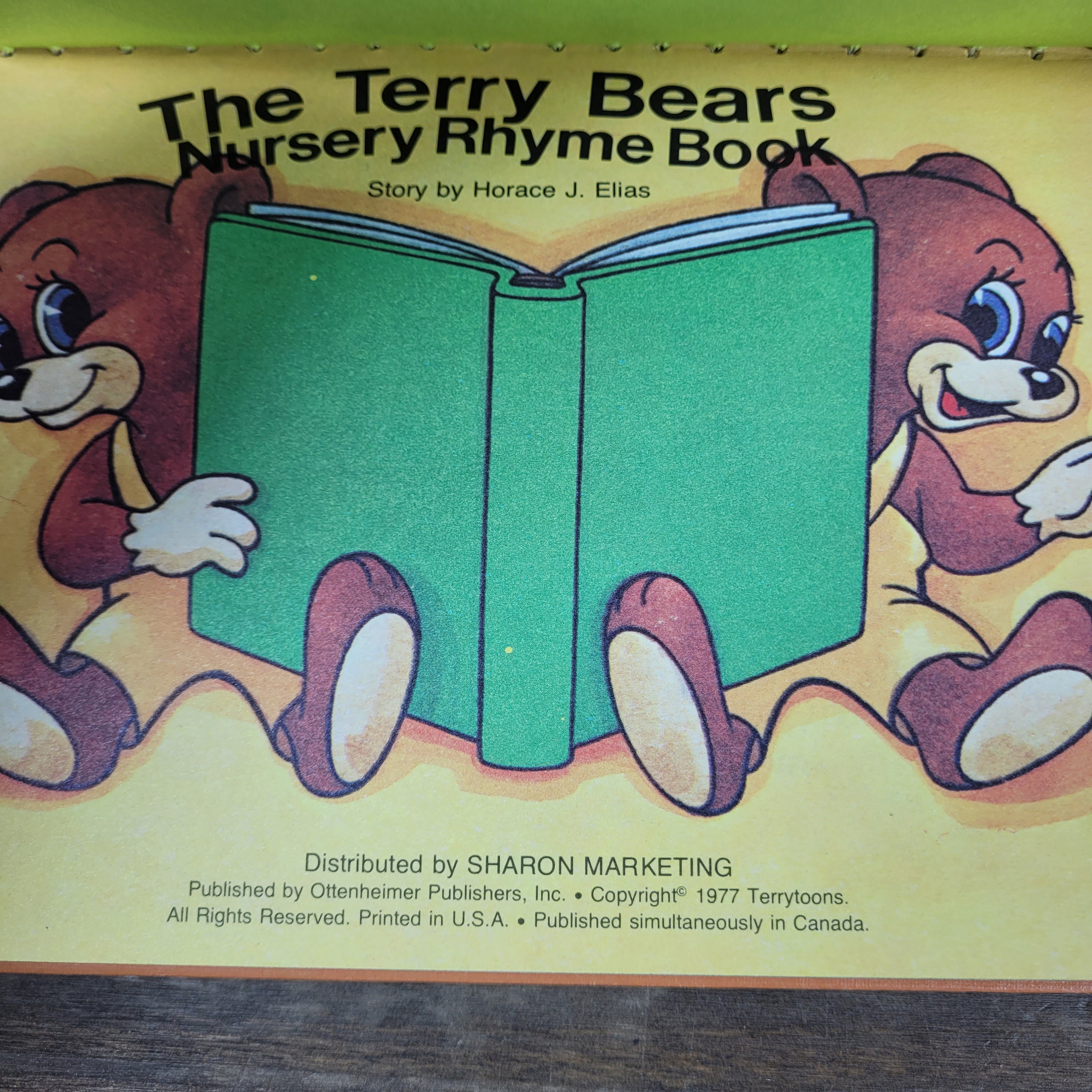 The Terry Bears Nursery Rhyme Book Punch-out See-thru Childrens Flip ...